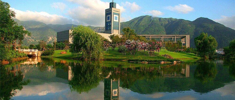 A Guide to Wenzhou University Library_minds_Your_Yuying