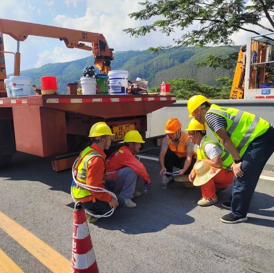 大化：满江桥迎“深度体检” 国省干线筑“安全通途”_桥梁_养护中心_公路