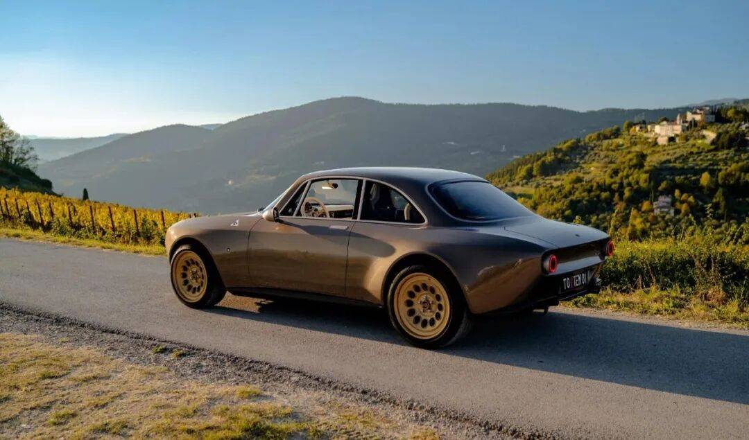 把阿尔法·罗密欧玩出花，Totem公司的Farina值得购买 | 酷乐汽车_搜狐汽车_搜狐网