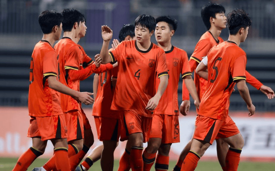 19点30，CCTV5不直播！中国男足vs孟加拉国，底线6-0+全胜出线，亚预赛最新晋级形势出炉_中国队_头名_也门
