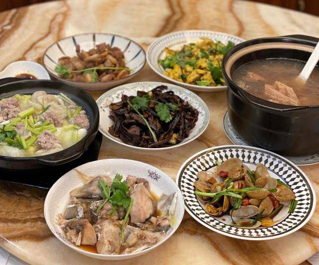 《说文解字》第1078课：先民们是如何称呼午饭和晚饭的_本义_小篆_用法