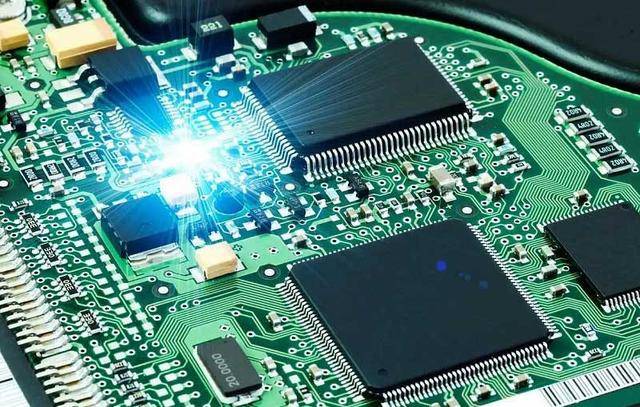 兆驰股份宣布Micro LED CPO方案光芯片进入样品验证阶段，加速AI算力底层技术布局_关键方_领域